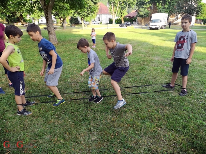 Stare dječje igre na lastiki, Glas Gacke - nezavisni portal iz Gacke