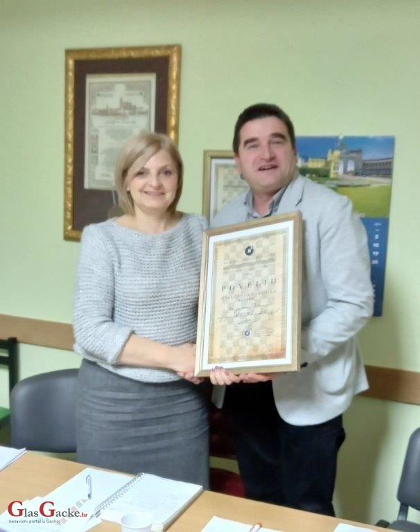 Priznanje za umirovljene, Glas Gacke - nezavisni portal iz Gacke